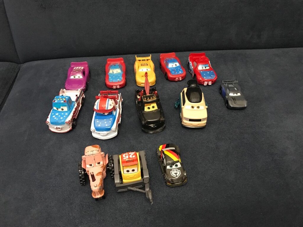 Arabalar-CARS-13 adet - letgo'dan Sıfırından Uygun Fiyata Al