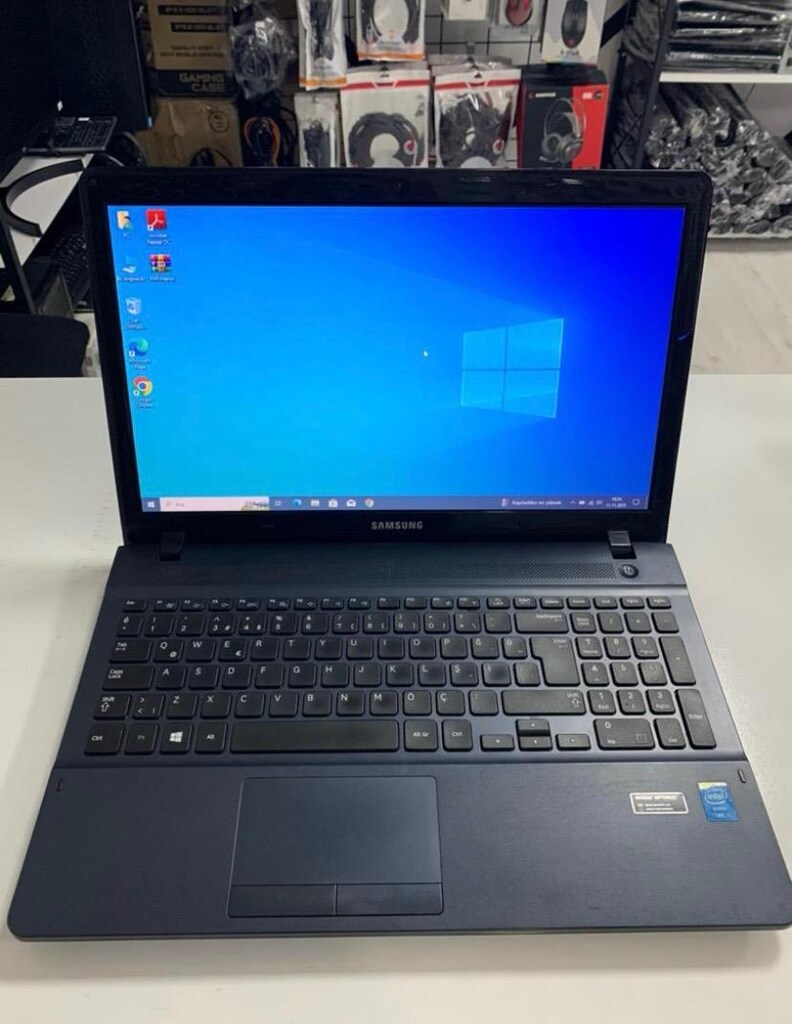 Samsung E270 İ5 4.Nesil Laptop - Dizüstü Bilgisayar - 1682546235