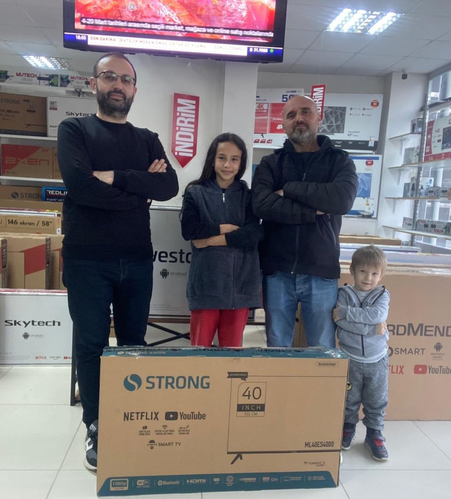 STRONG 102 EKRAN SMART WİFİ ANDROİD TV SIFIR | Türkiye'deki İkinci El ...