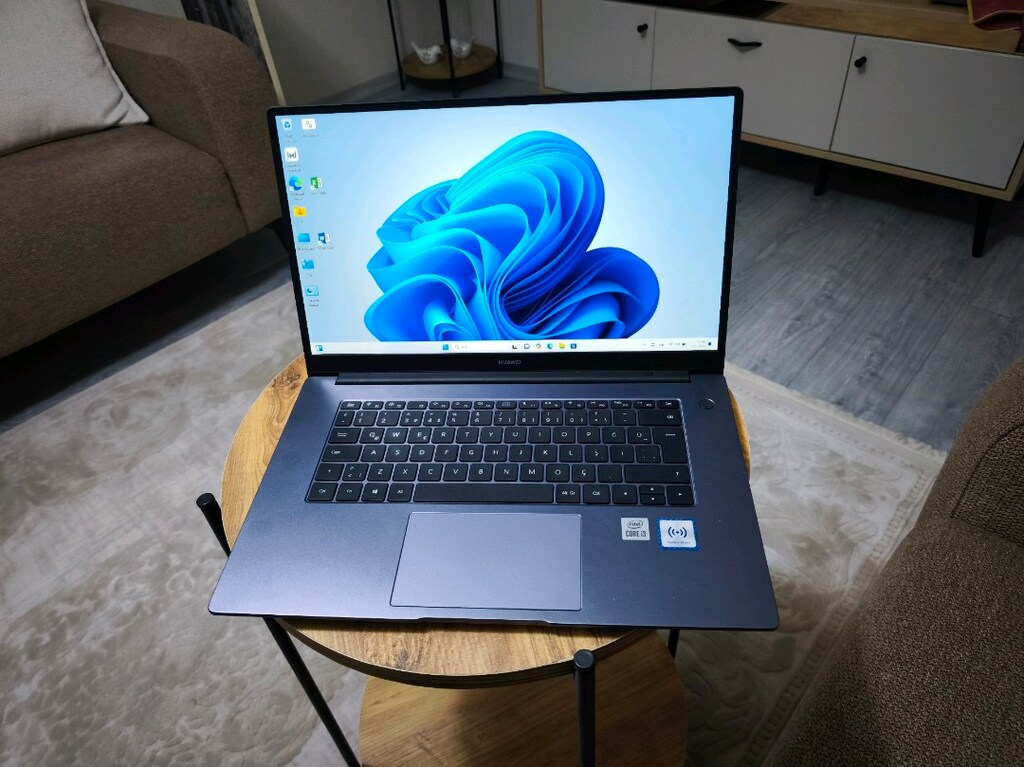 HUAWEI LAPTOP – i3 10. NESİL | 8 GB RAM | 256 GB SSD | WİNDOWS 11 ...