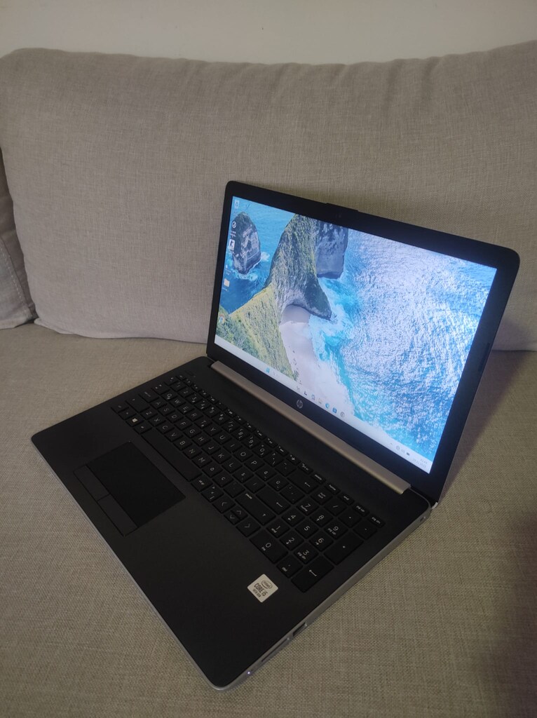 SIFIR GİBİ-HP İ5 10.NESİL-8 GB RAM-256 GB SSD-15.6’’-INTEL ULTRA HD ...