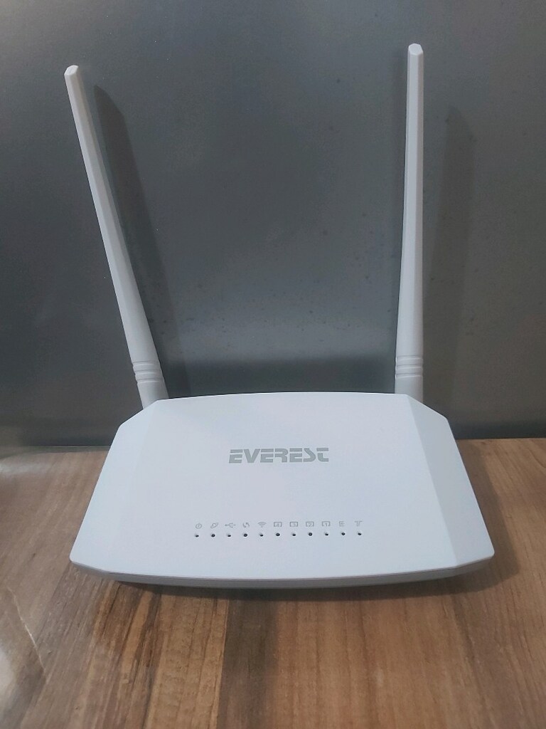 EVEREST 300 MBPS VDSL2 MODEM ROUTER - letgo'dan Sıfırından Uygun Fiyata Al