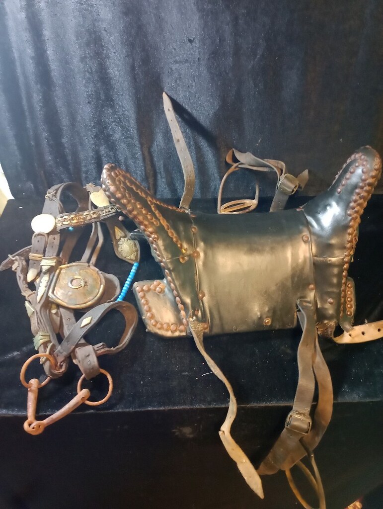 OLDUKÇA ESKİ AT EYERİ ve BAŞLIĞI BOLCA PİRİNÇ DETAYLI - letgo'dan ...