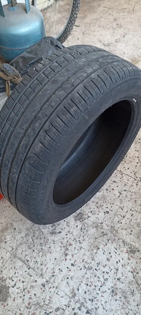 235 45 18 XL 2021 Dot Prelli %70 - Jant ve Lastik - 1680563332