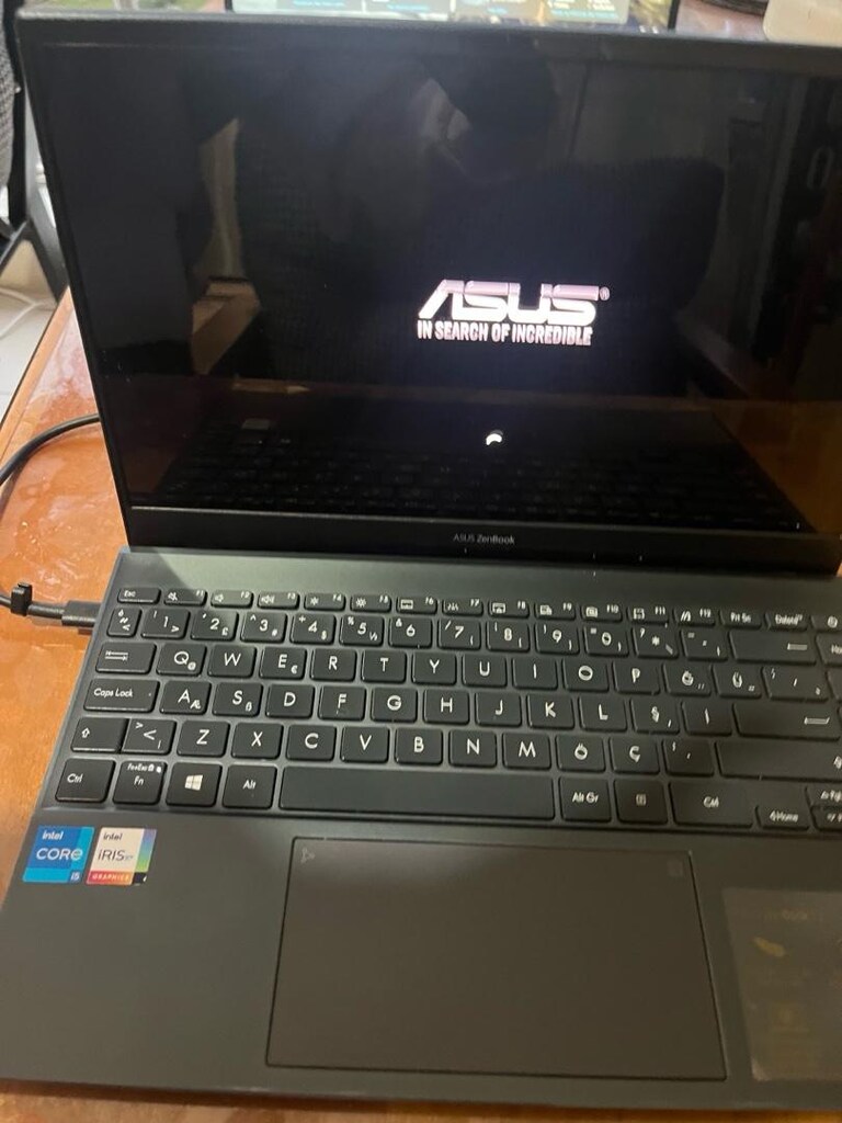 ASUS ZenBook 13 UX325E ultra hafif ve ince - letgo'dan Sıfırından Uygun ...
