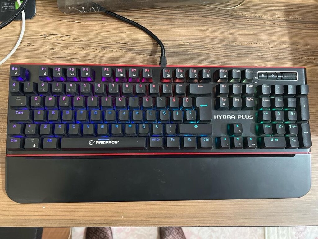 RAMPAGE R6 HYDRA PLUS BLUE SWİTCH KLAVYE - letgo'dan Sıfırından Uygun ...